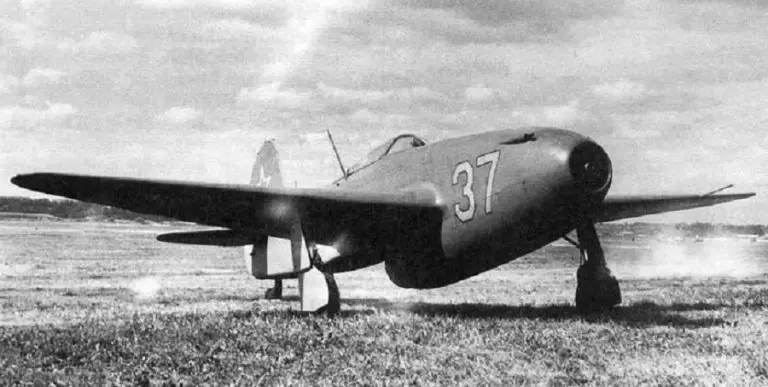 ექსპერიმენტული თვითმფრინავი Lavochkina. LA-168 Fighter