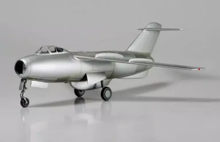 実験的な航空機LAVOCHKINA。 LA-168戦闘機