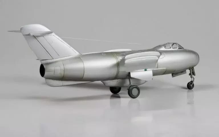 實驗飛機Lavochkina。 LA-168戰鬥機