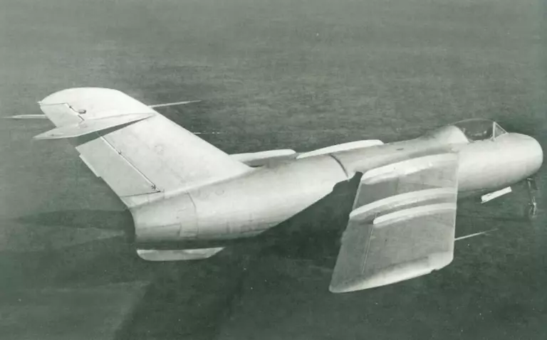 Faʻataʻitaʻiga vaalele o lavochkina. LA-168 Fighter