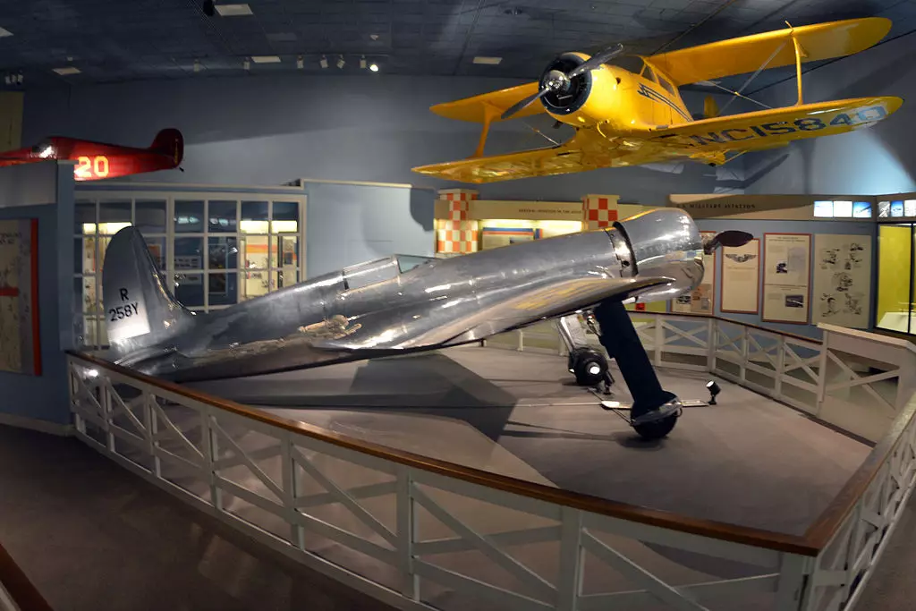 Hughes H-1 nel Museo Nazionale di Aereo e Astronautica