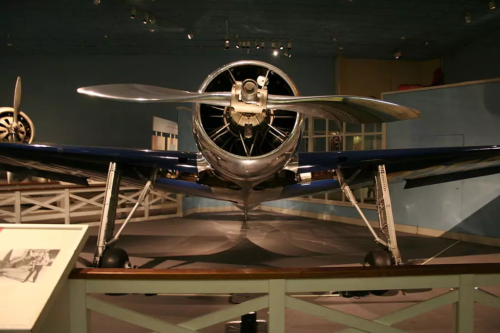 Hughes H-1 nel Museo Nazionale di Aereo e Astronautica