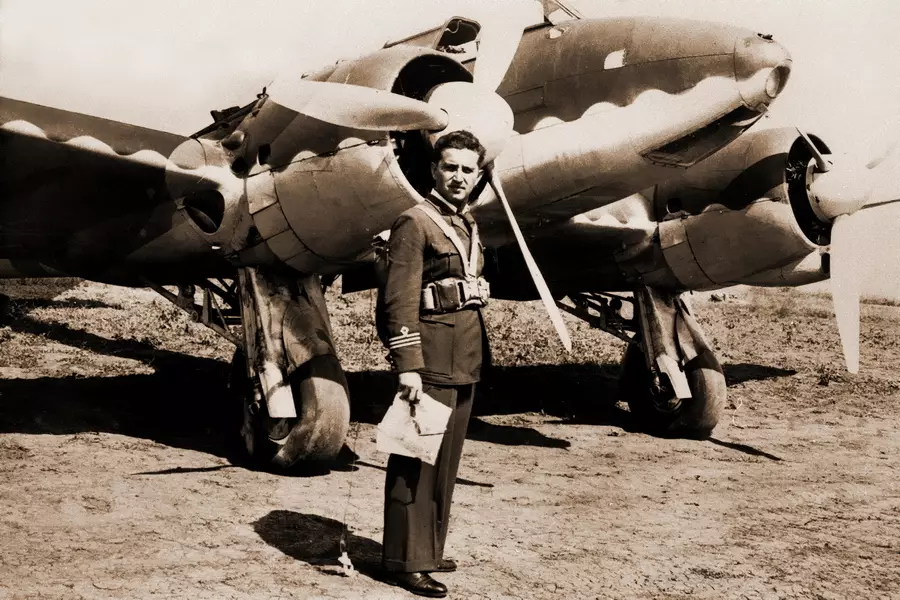 그의 항공기에서 제 2 그룹 I. Christeku의 사령관