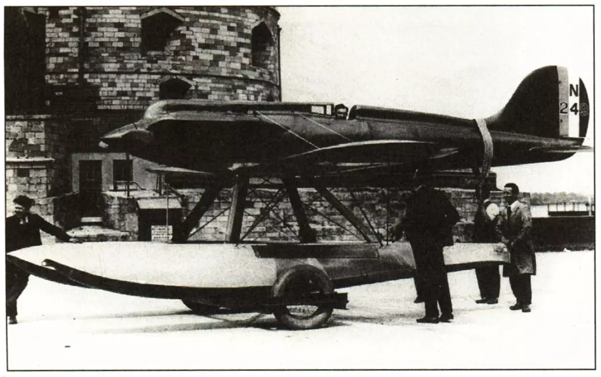 Racing en opnemen float watervliegtuig Gloster VI; Trys Picture Postma (Thijs Postma)