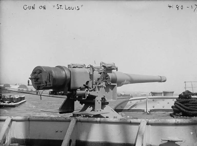 152 mm cruiser Saint Louis
