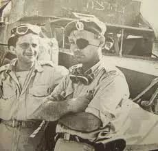 Como Moshe Dyan Kiev pegou ou como o comandante do exército da defesa de Israel, tornou-se um cavaleiro da ordem da bandeira vermelha marcial.