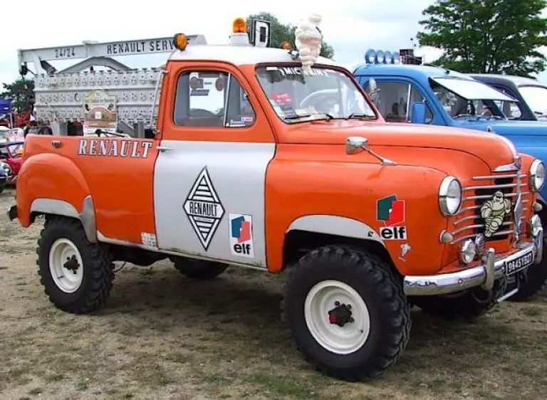 Renault Colorale Prairie 4x4 an ajokera hemî-wheel