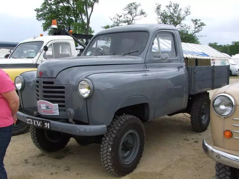 Renault Colorale Prairie 4x4 sau tracțiune integrală