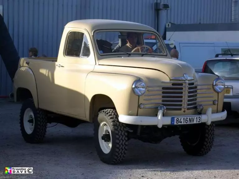 Renault Colorale Prairie 4x4 sau tracțiune integrală