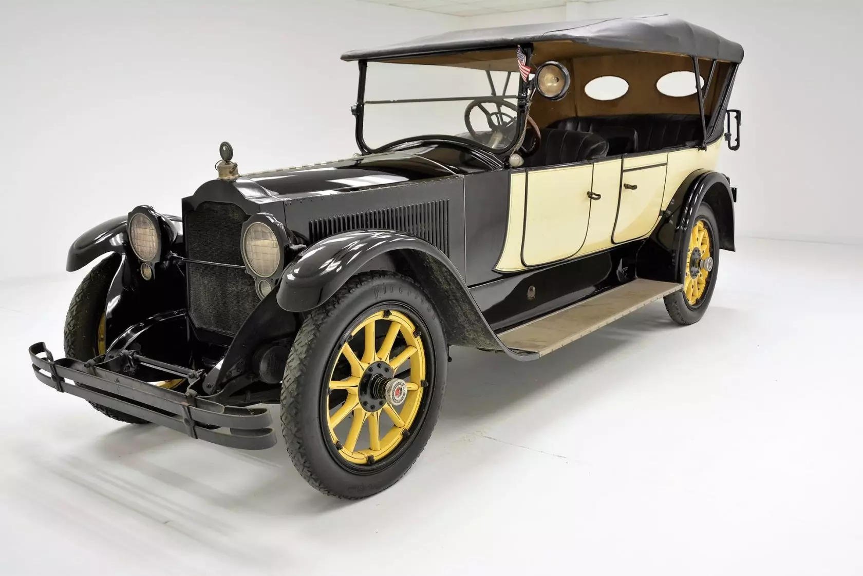 Packard kembar enam rilis awal tahun 20-an