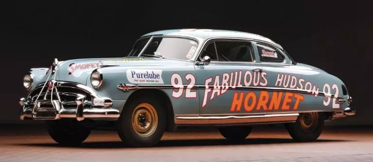 Hudson Hornet 1951 yılında yarış mağlup