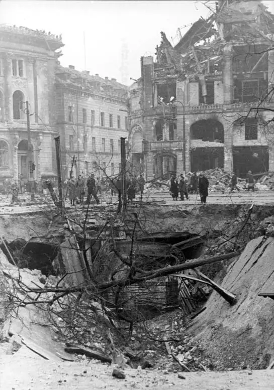 Budapesti metroo tunnel, 1946