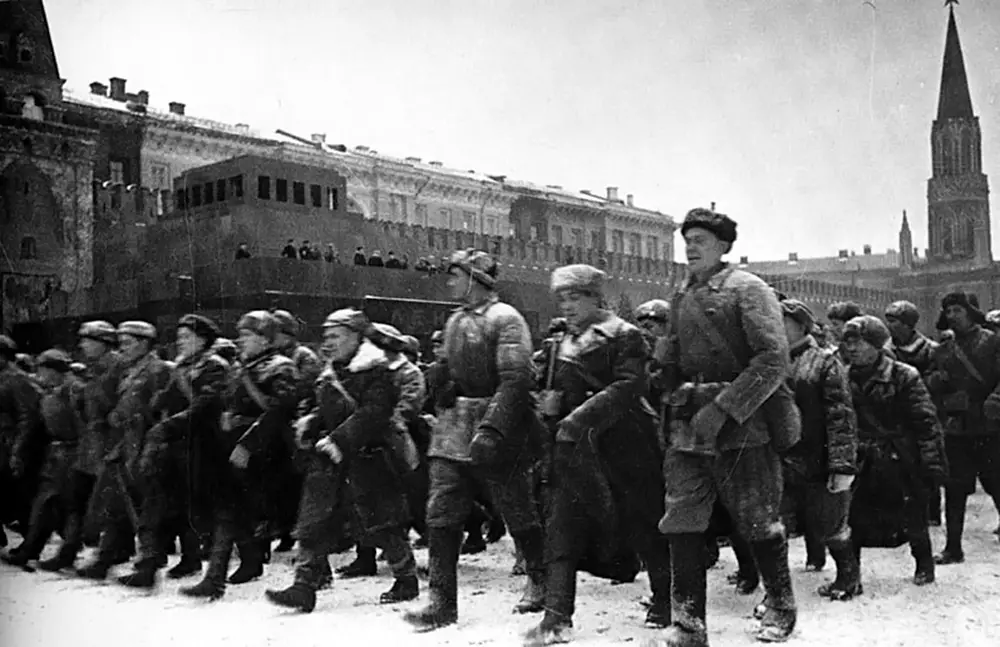 Mausoleum and Victory Day.