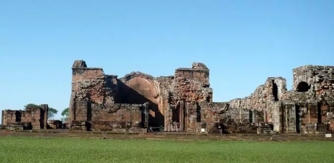 Rooi Paraguay Ruins (18+)