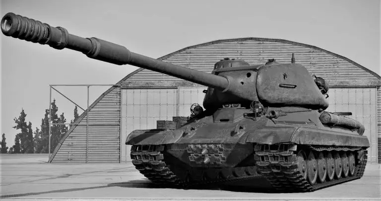 1945 için çok iyi olan ST-1 Sovyet ağır tankı!