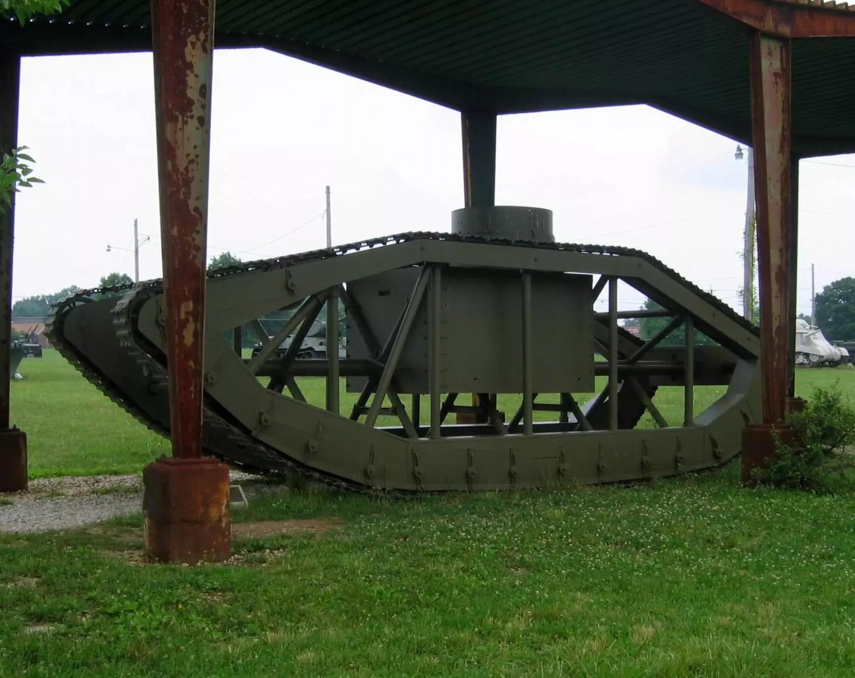 Firstdborn - Hafif tank iskeleti tankı. Sassh