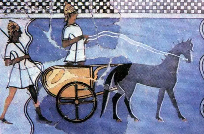 Chariot e Guerriero nei caschi delle zanne di Kabanii, ricostruzione di affreschi da Pilos XIII secolo. AVANTI CRISTO.