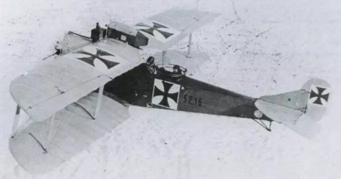 Ang mga gaan nga bomber ug pag-reconnaissance aircraft oeffag c.ii (52, 52.5). Austria-Hungary