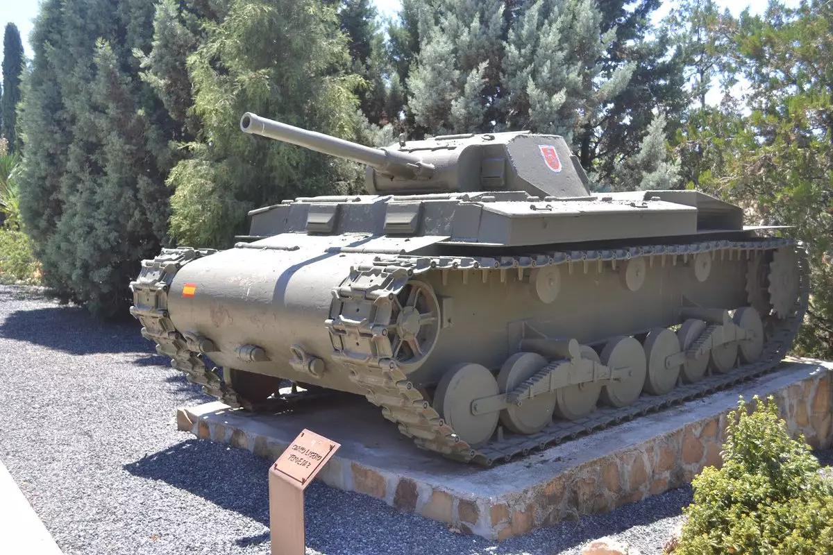 Što god se Španija borila u svjetskom ratu ili lakim tenkovskim verdea-2