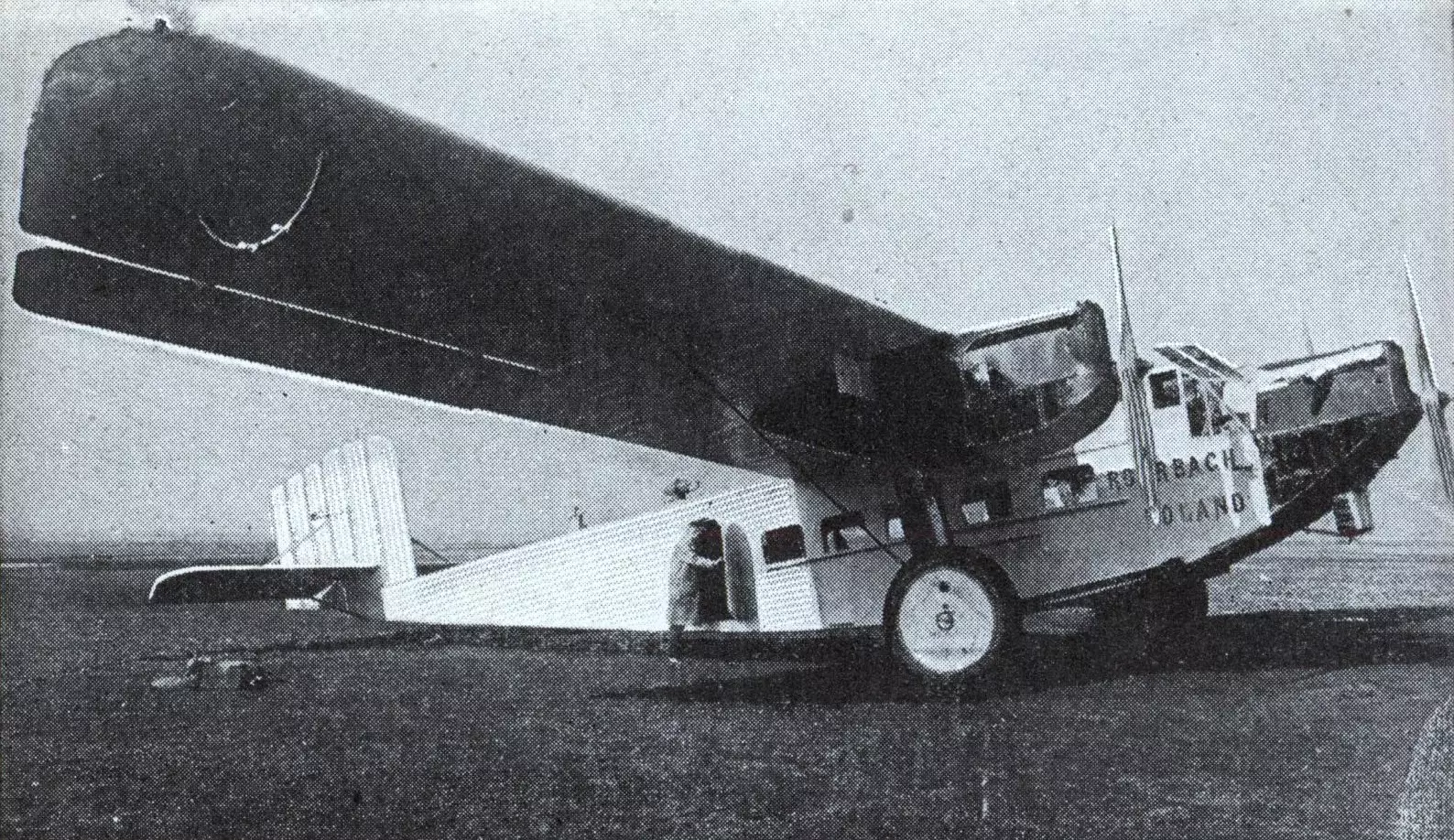 Avión de pasaxeiros Roland Roland Rohrbach - unha das estruturas máis populares do autor - Atopouse unha ampla aplicación