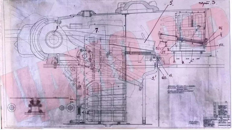 Pemasangan projek mekanisasi pemakanan untuk senjata F-34 pada tangki KV-1C.