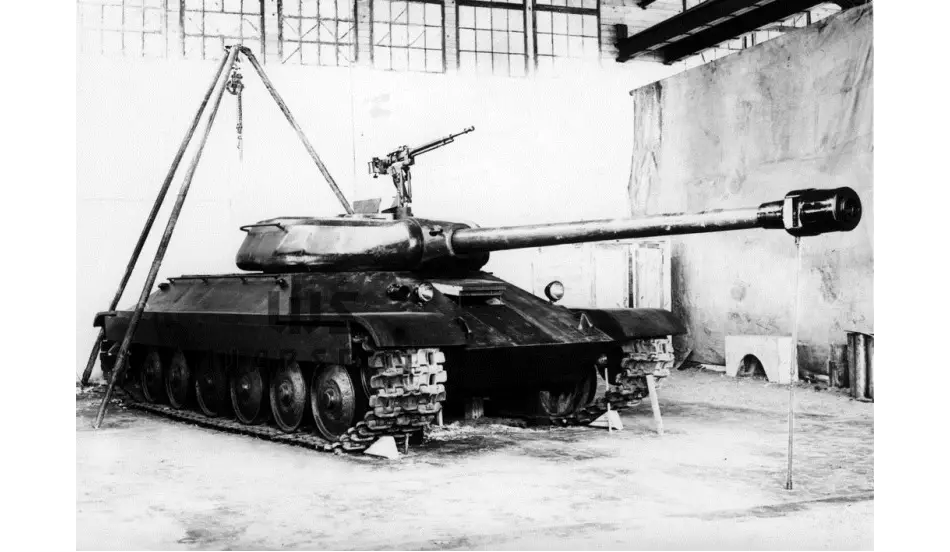 Yuri Pasholok. Is-6 - ba a cikin amplitude ba