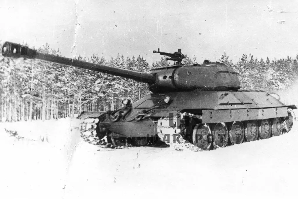 Yuri Pasholok. IS-6 - non nell'ampiezza