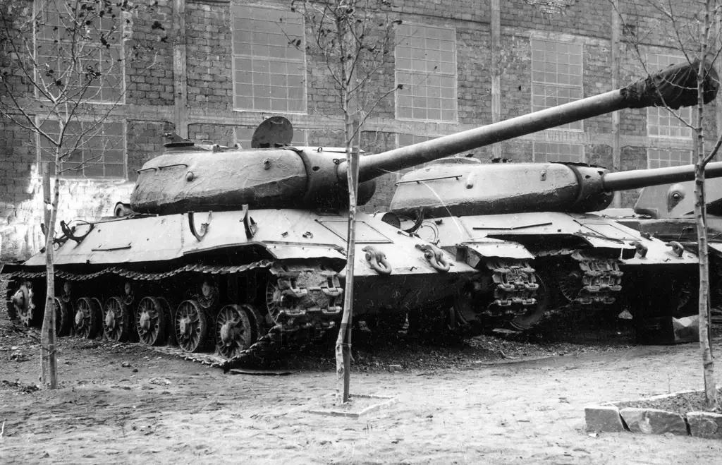 Yuri Pasholok. IS-6 - non nell'ampiezza