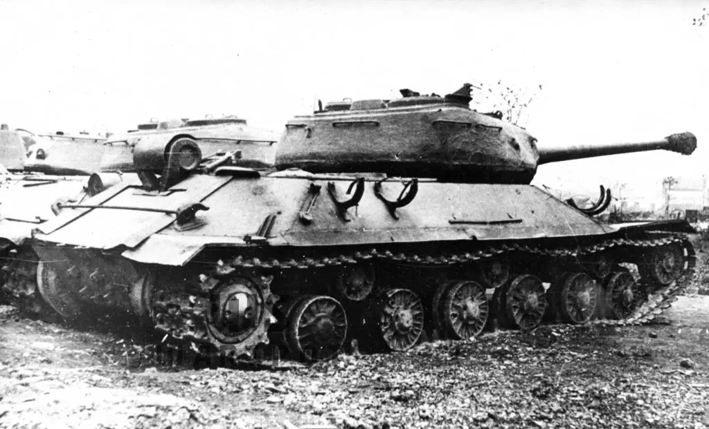 Yuri Pasholok. IS-6 - non nell'ampiezza