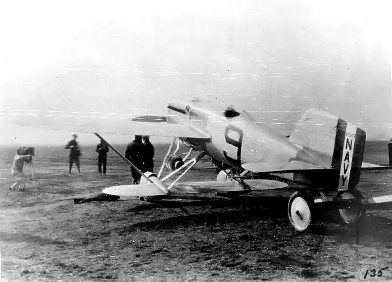 Carrera darrere de la velocitat del fantasma. Racing Aircraft Navy-Wright NW-1 i NW-2. USA