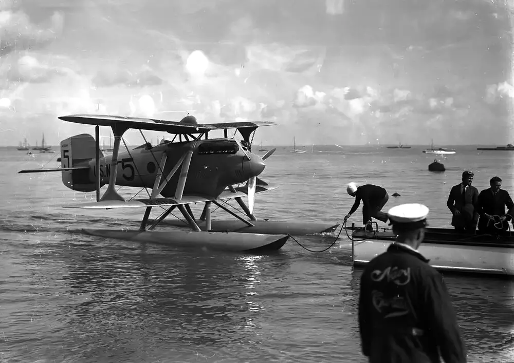 Carrera darrere de la velocitat del fantasma. Racing Aircraft Navy-Wright NW-1 i NW-2. USA