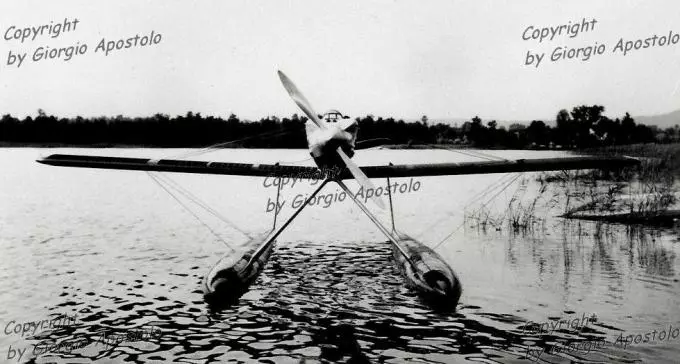 Course derrière la vitesse de fantôme. Avions de course Savoia Marchetti S.65. Italie