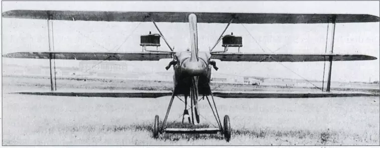 Vendndodhja e të dy radiatorëve mbi krahun e mesëm të avionëve Triplan Dr.ii duket e pazakontë, por në ato vite gjatë testeve të motorëve të avionëve ishte praktikë e zakonshme. Falë kësaj, radiatorët thjesht mund të zëvendësohen, dhe ka pasur qasje të lehtë në riparimin dhe mirëmbajtjen.