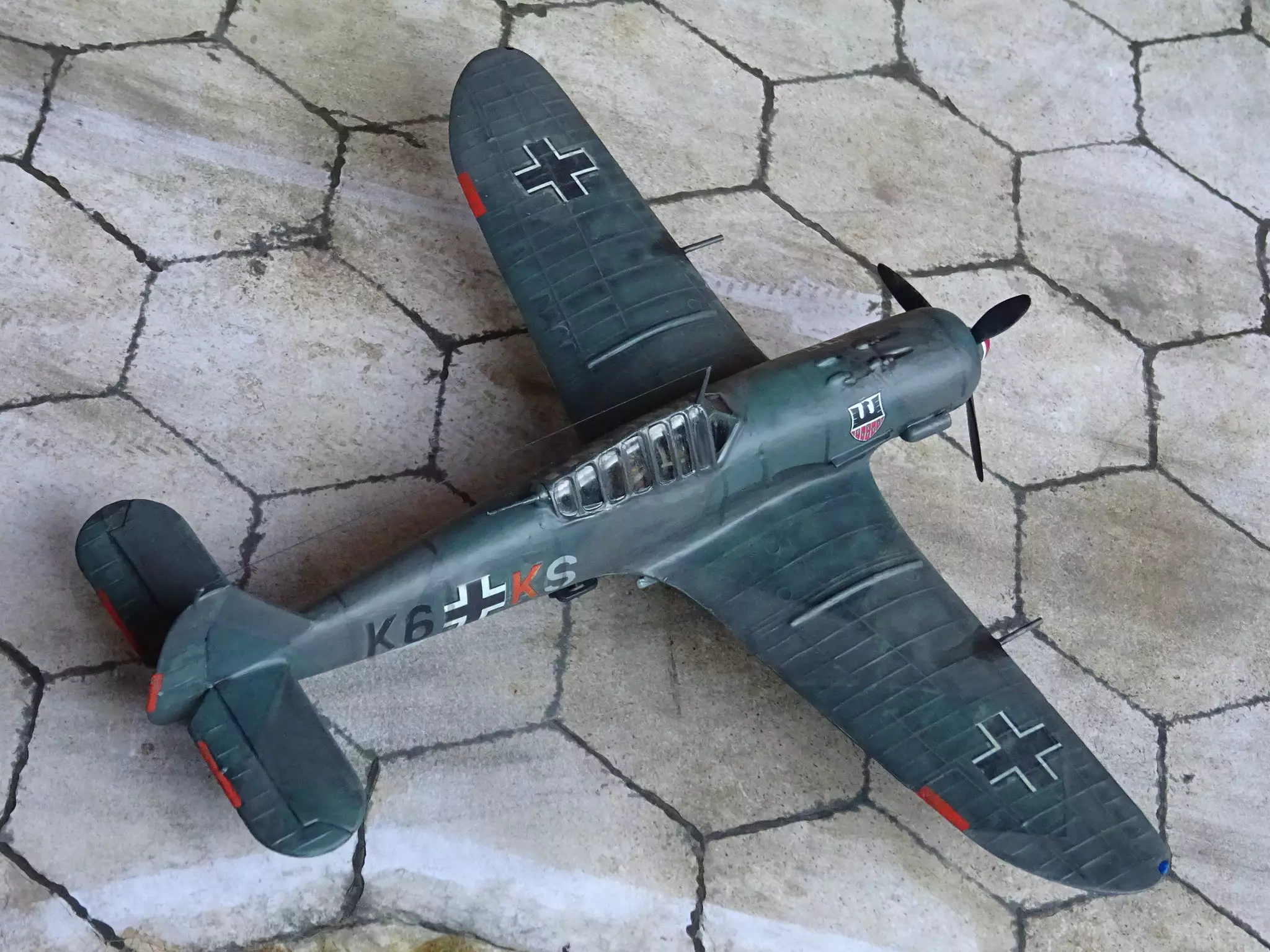 Алтернативни палуми Торпедоес / Бомбери за роњење и бомбардери Гробљиве Хенсцхел ХС 165. Немачка
