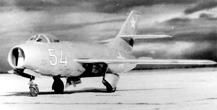 Ebaõnnestus. Yak-30 võitleja