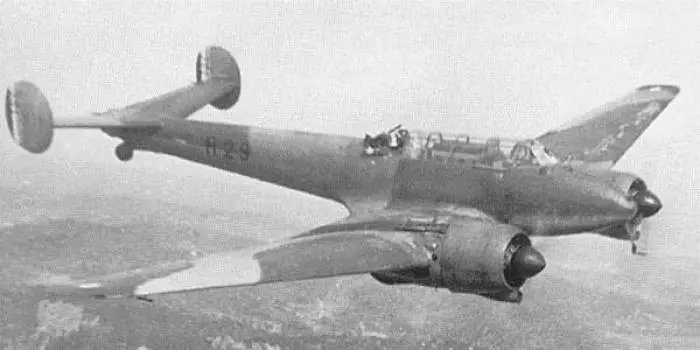 第二次世界大戦の嵐の航空。開発履歴、武器メートメント、戦術および応用分析（その7）