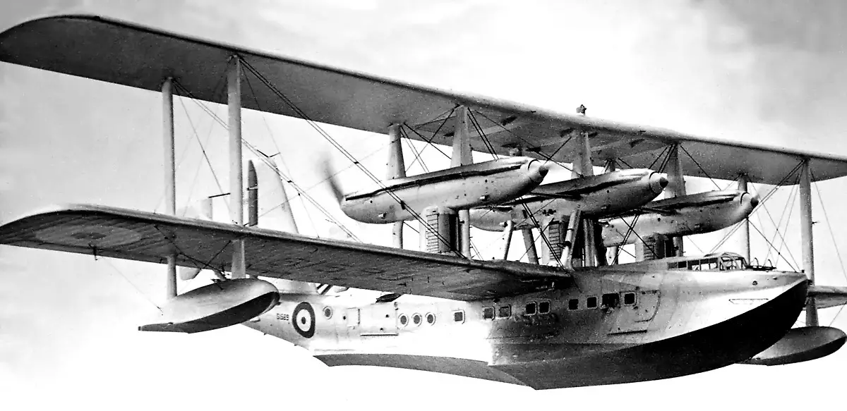 La Mallonga Sarafand Flying Boat en ĝia kvara flugo, kiu okazis la 10-an de julio 1932, proksime al Kingsnorth (Kingsnorth)