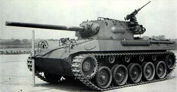 M18 Hellcat. Istwa sòsyè. Yon pati.