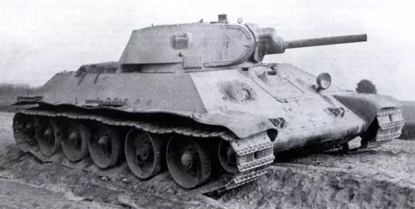 T-34? Polemika artikolo