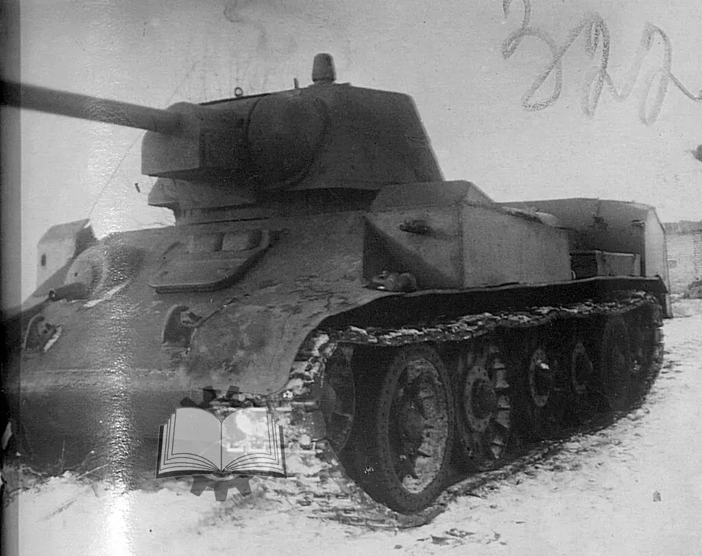 Yuri Pasholok. T-34 como um veículo blindado substituto de transporte de pessoal. Versão de assalto aéreo do T-34 desenvolvida pelo Major Kazimirov