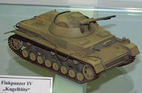 Kolmanda Reichi palli välk. Flakpanzermpfwagen IV (3 cm M.K. 103 Zwilling) Kugelblitz (palli välk)