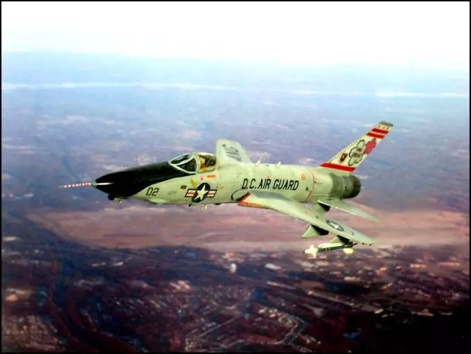 O isi mea e maua ai moli moli o le Republic F-109 Thundertart. USA