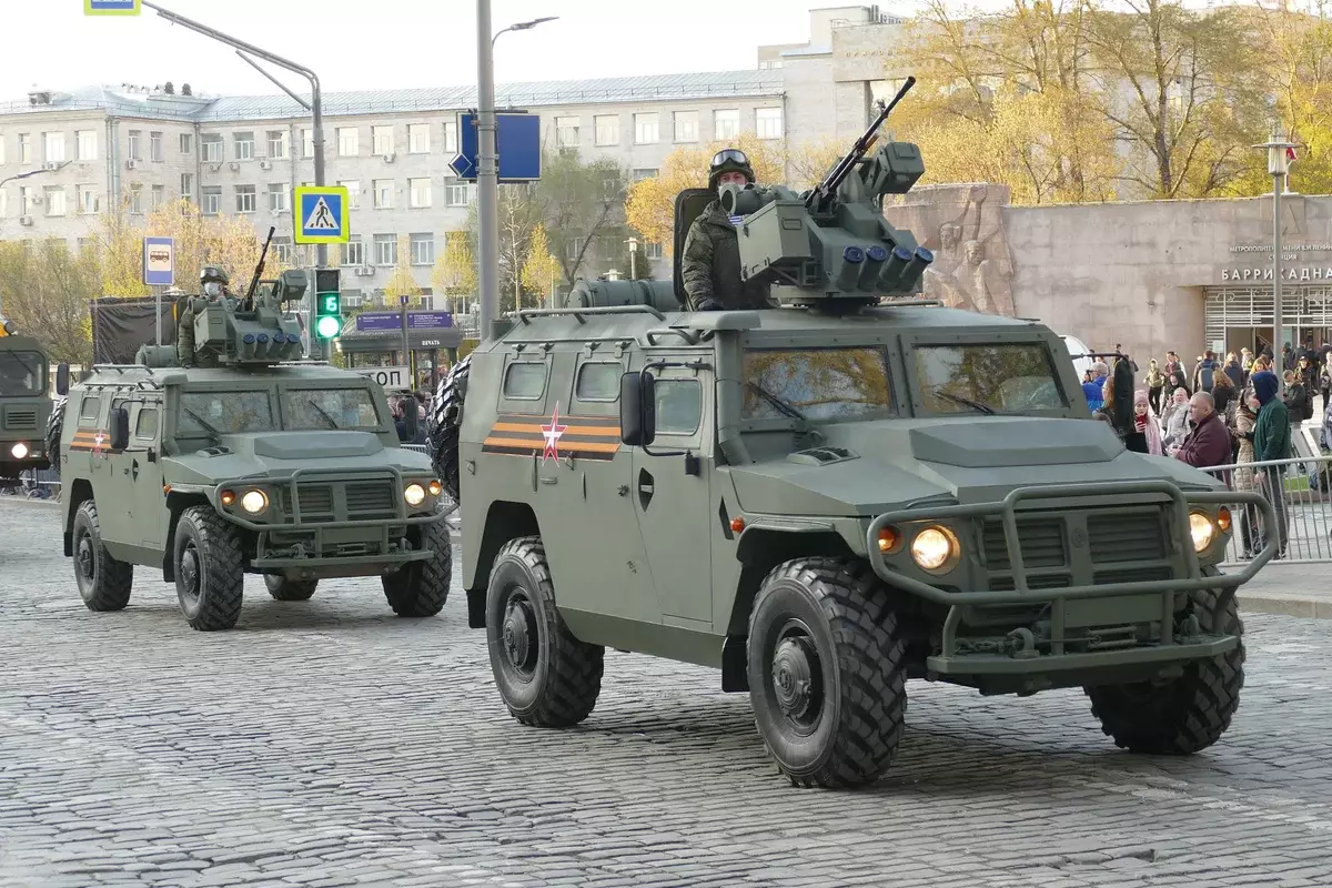 Mehrzweckwagen Amn 233114 Tiger-M mit Arbalet-DM-Kampfmodulen