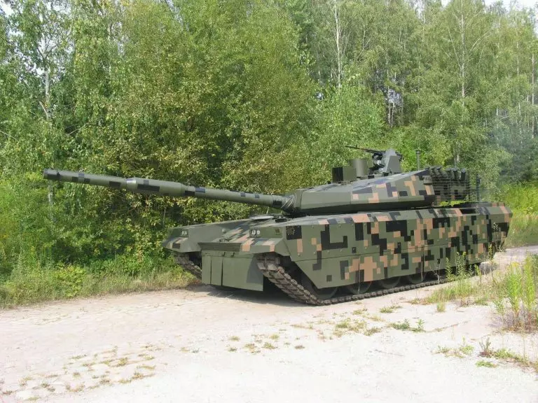 T-72 i polsk eller ekstrem modernisering av polsk obt PT-91 Tweardy