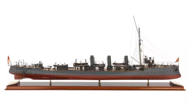 Lys HMS Type Cruiser