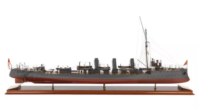 Liicht HMS Typ Cruiser