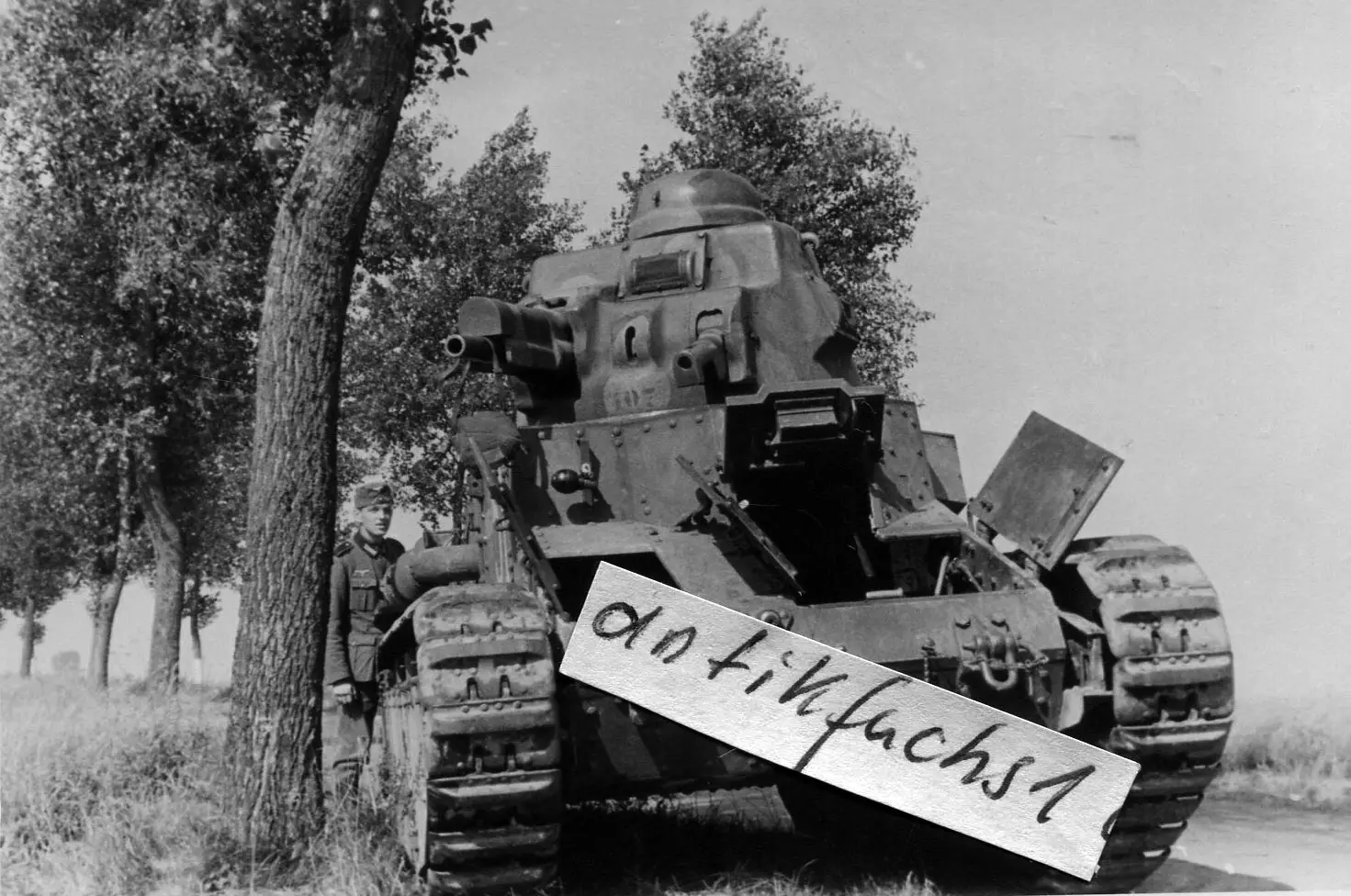Avtomobilin 1940-cı ilə qədər köhnəlməməsinə baxmayaraq, özünü digər fransız işıq tanklarından daha yaxşı göstərdi