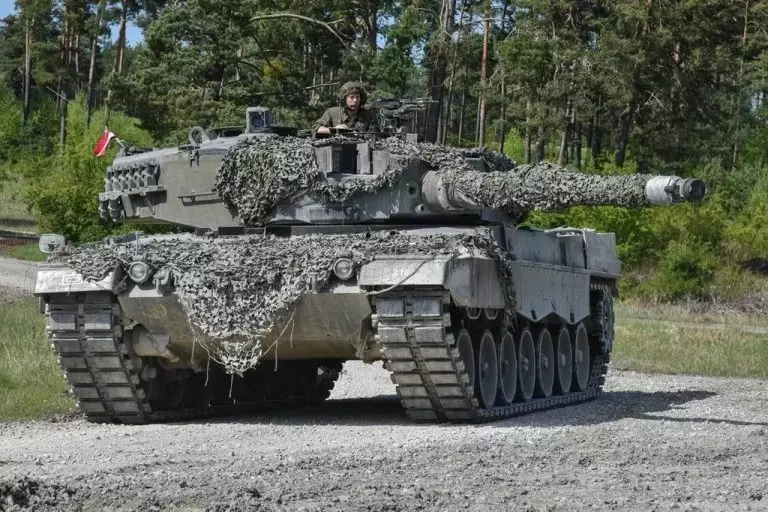 Leopard 2A4.