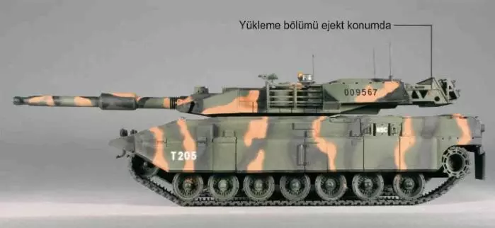 Inqaku eliphambili le-tank ye-tank altai. Thekhi