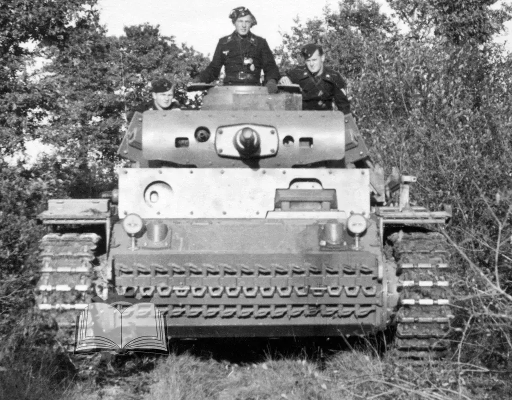 Jen kiel aspektis kompleta aro da spacigitaj kirasoj por la Pz.Kpfw.III Ausf.J-M.